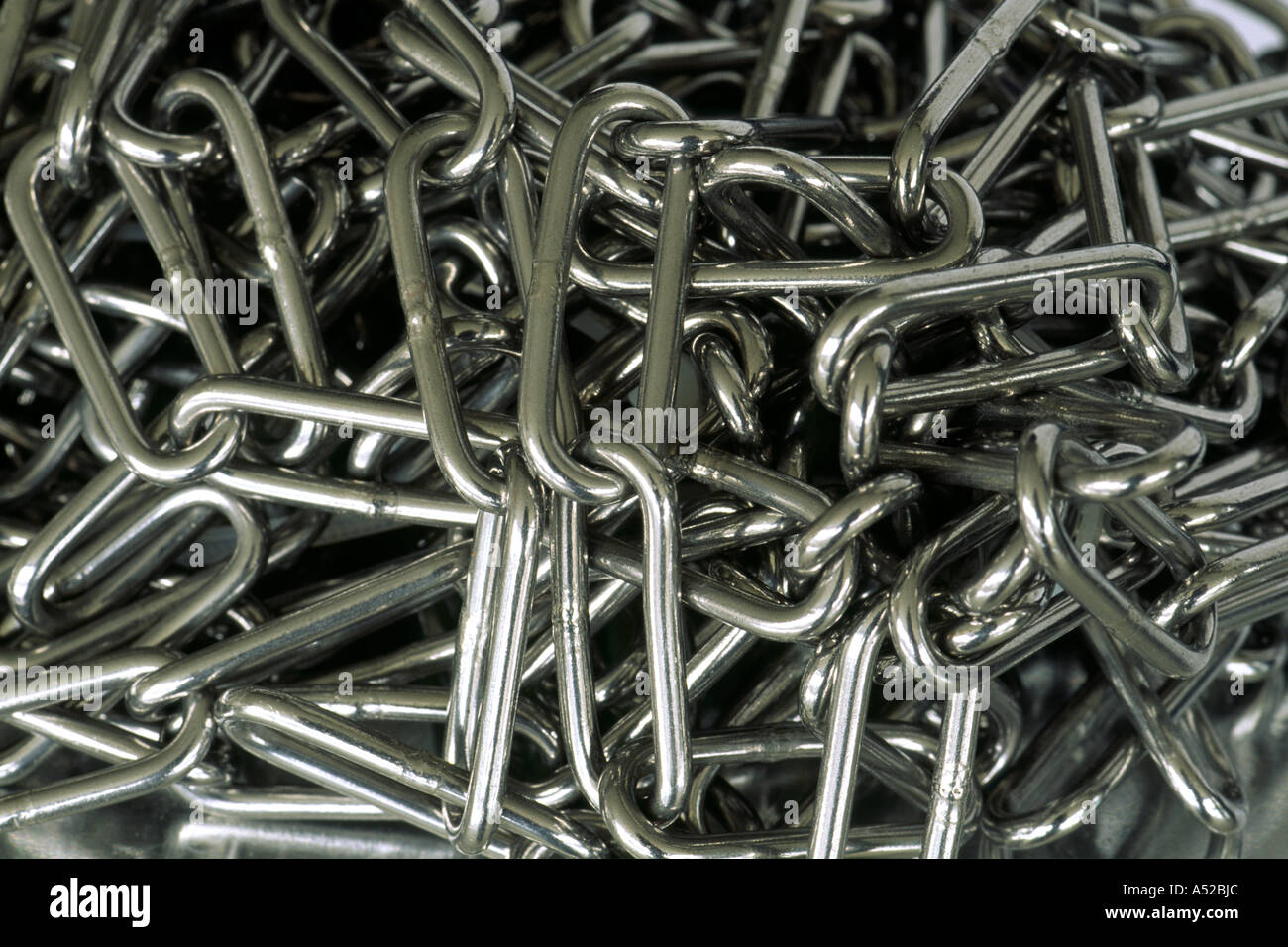 Stainless steel closed link chain Stock Photo - Alamy