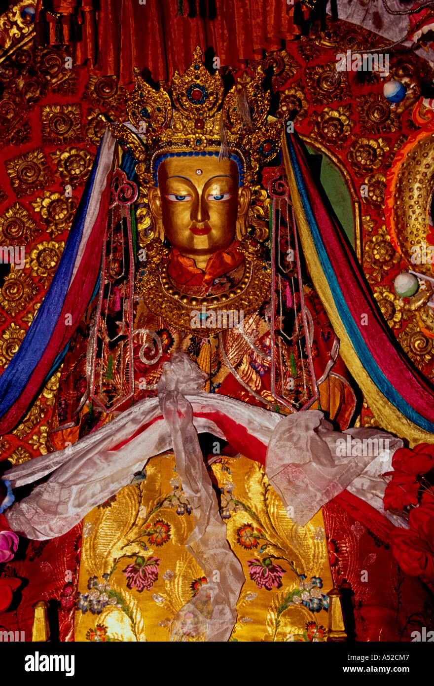 Yumbu lakang hi-res stock photography and images - Alamy