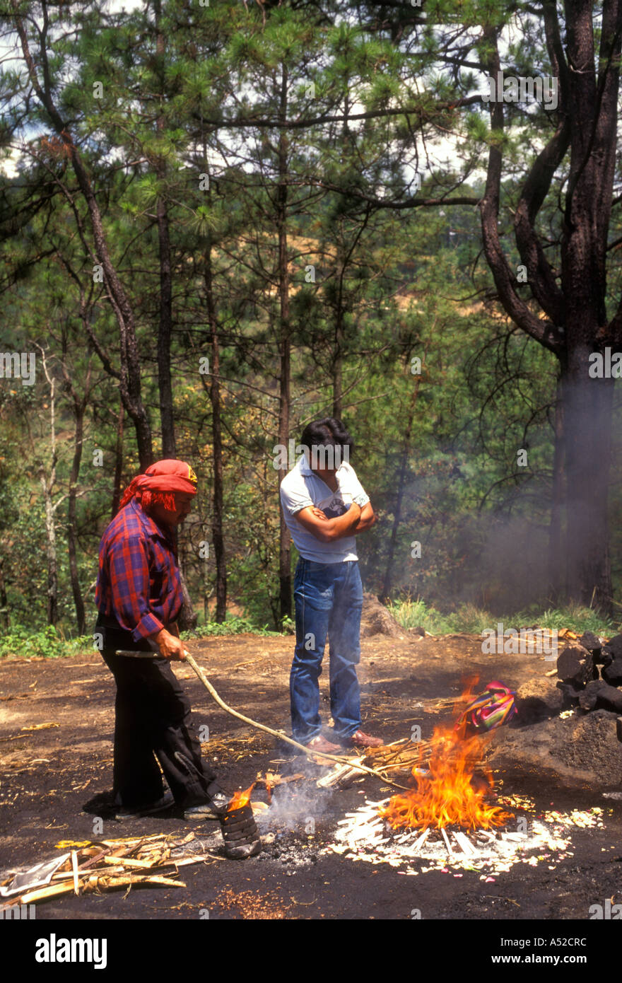 Mayan medicine men hi-res stock photography and images - Alamy