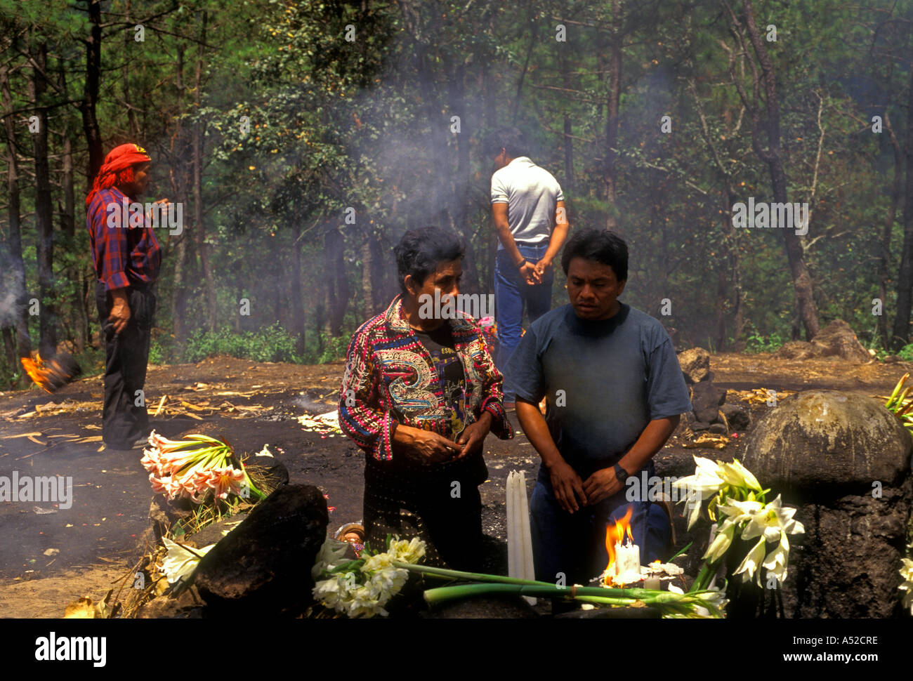 Guatemalan, native prayer man, chuchkajaue, witchdoctor, witch doctor ...