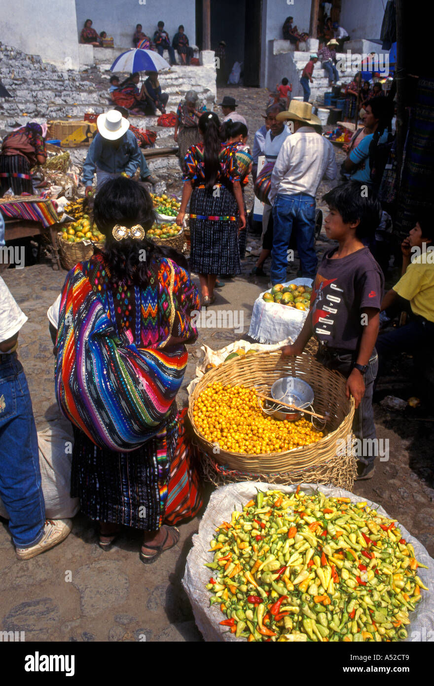 Maya farmers hi-res stock photography and images - Alamy
