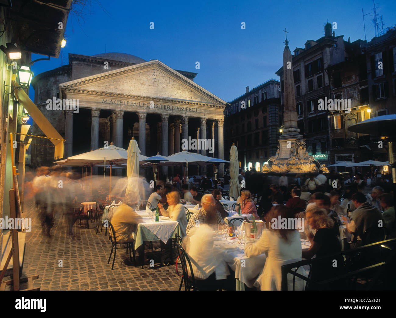 Piazza della Rotunda, Rome, Italy Stock Photo - Alamy