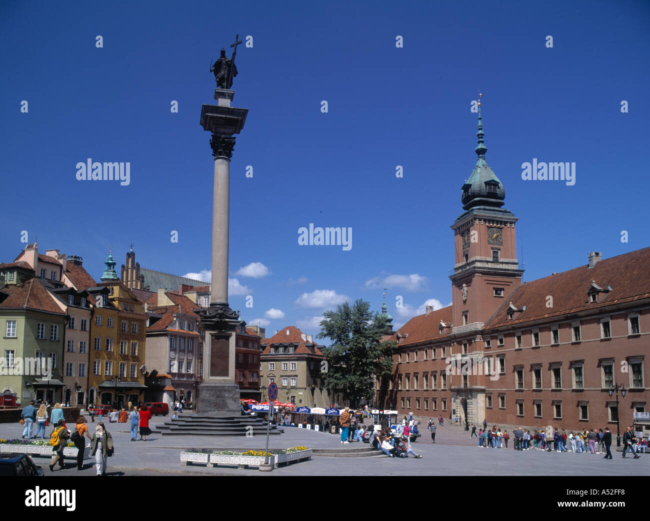 Warsaw castle square hi-res stock photography and images - Alamy