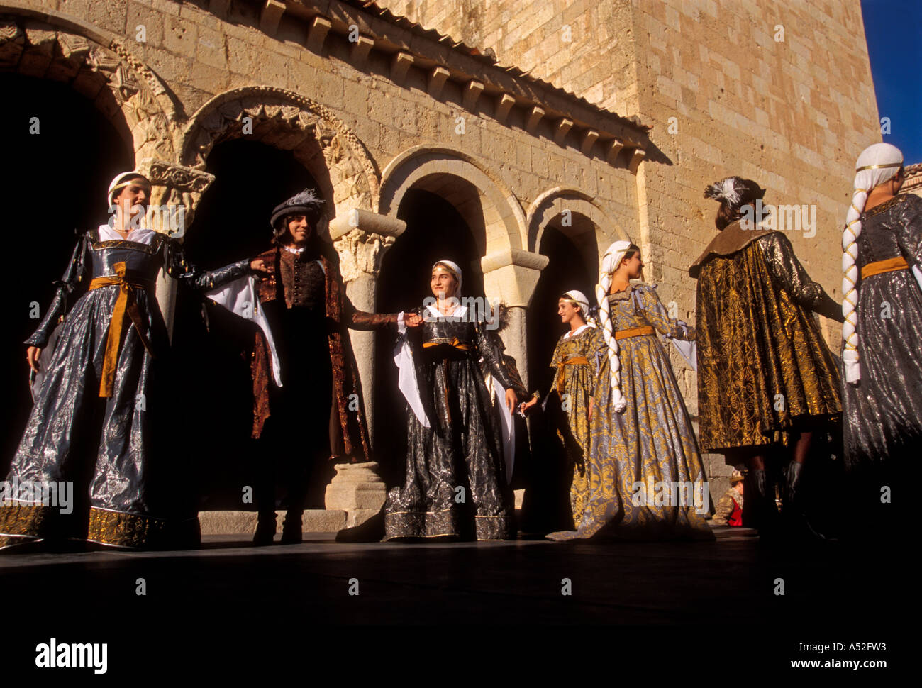 Spaniards, people, Spanish dance, dance, dancer, dancers, dancing ...