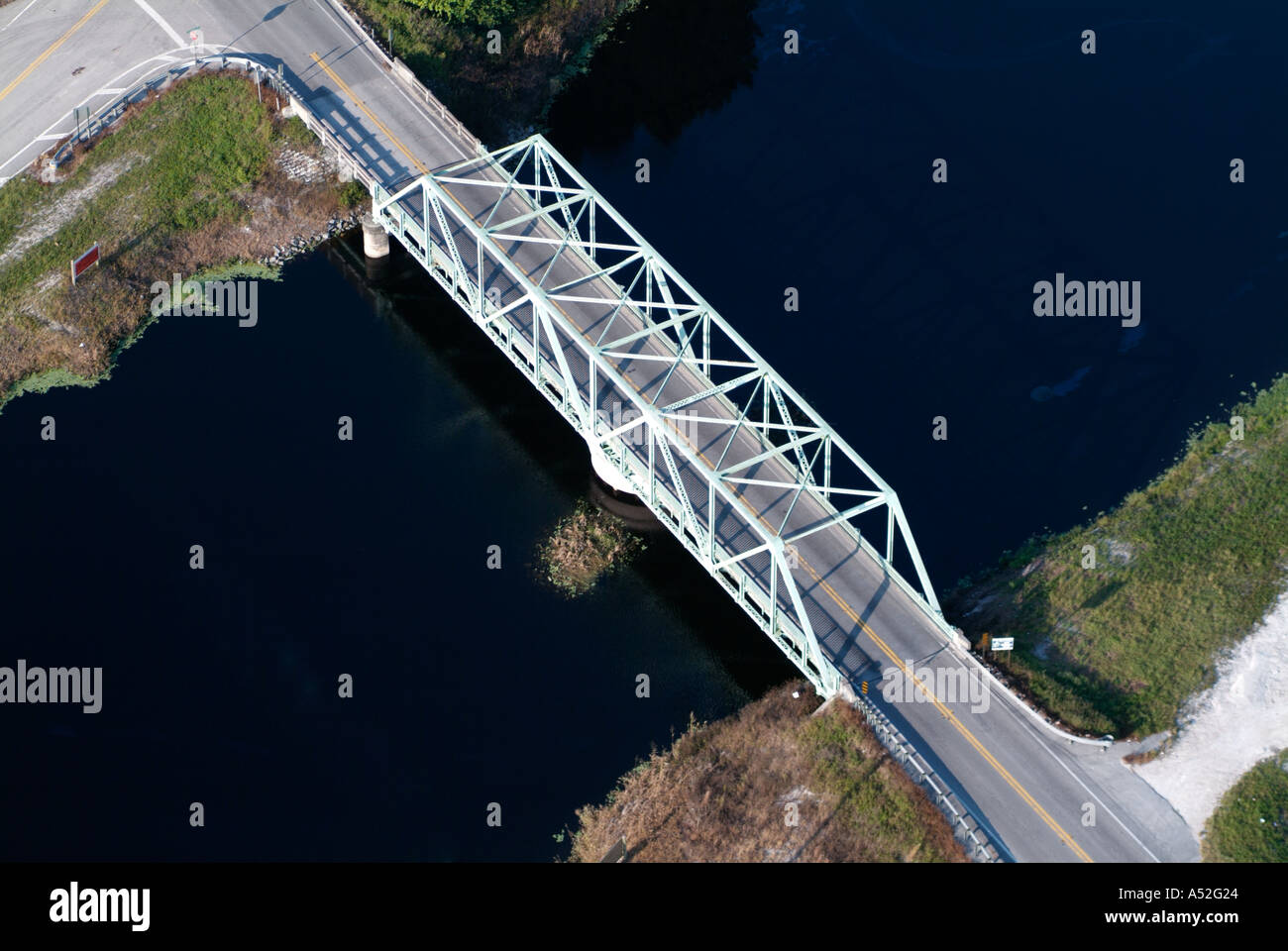 swing bridge over canal bridges Stock Photo - Alamy