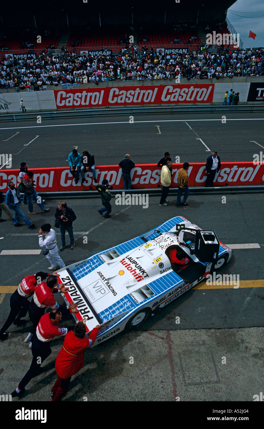 Porsche 962C. Team Joest Racing. Drivers Henri Pescarolo Jean-Louis ...