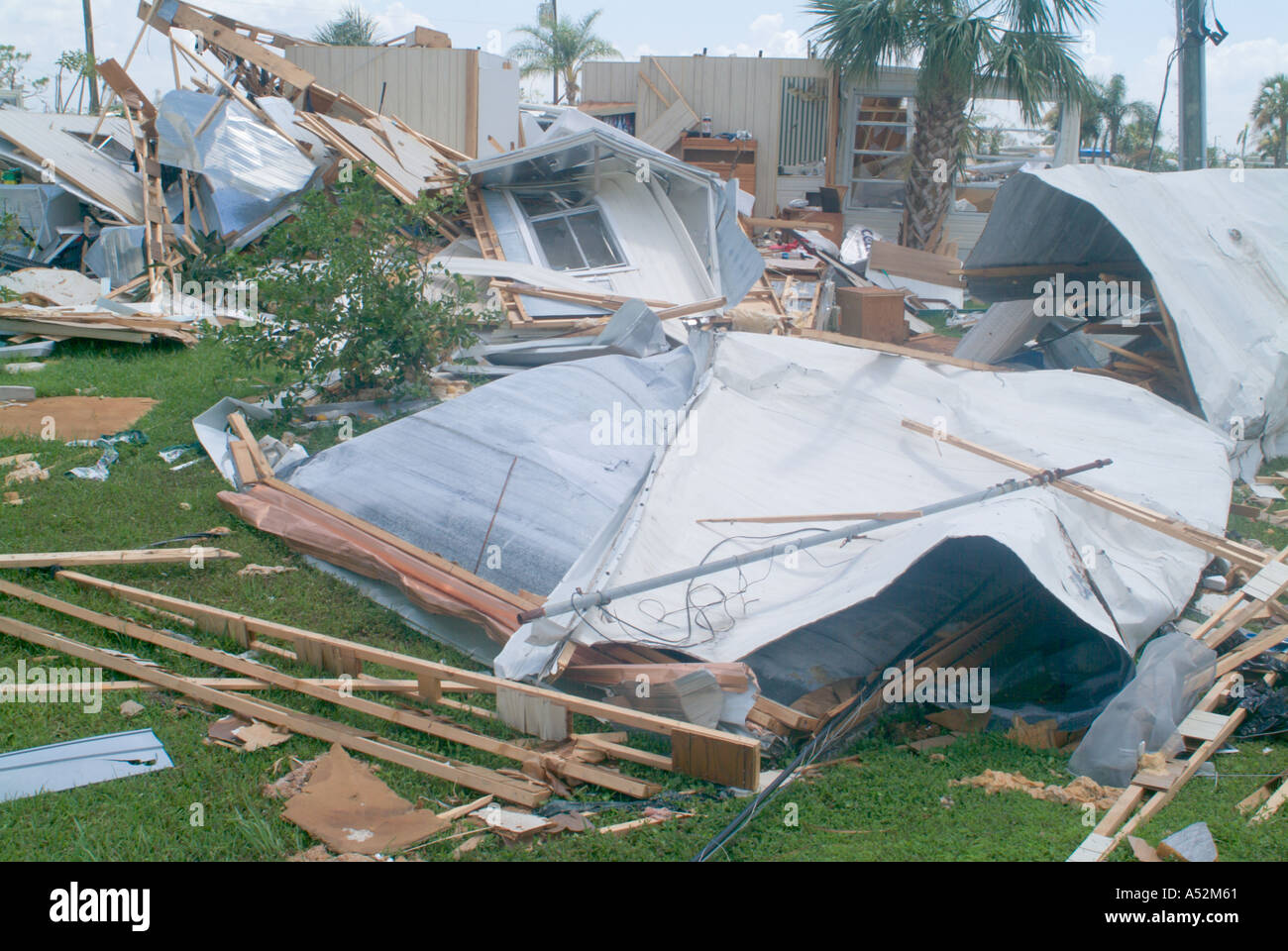 Hurricane Charlie damage Punta Gorda Florida mobile home park trailer ...
