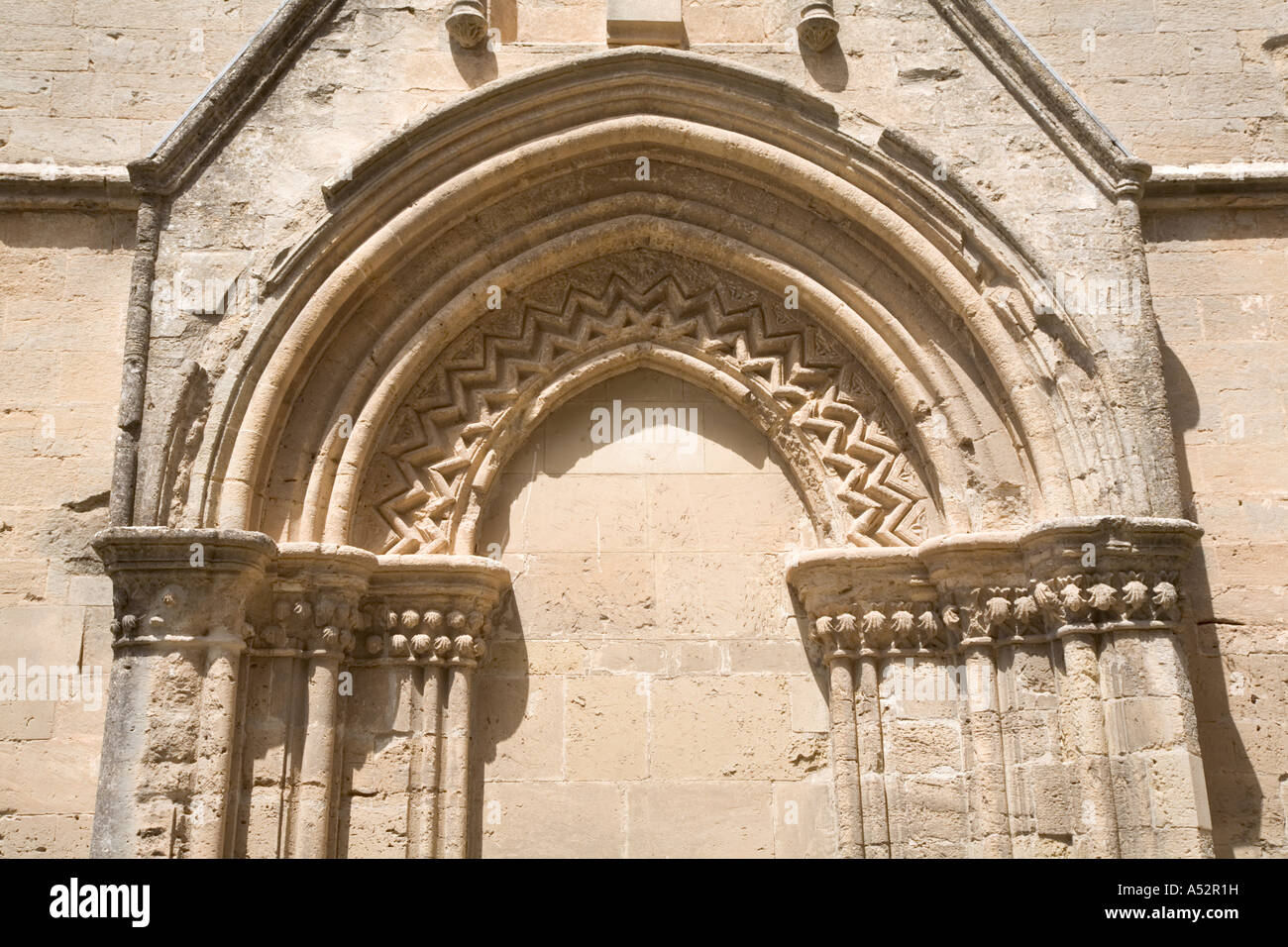 Transitional norman gothic style hi-res stock photography and images ...