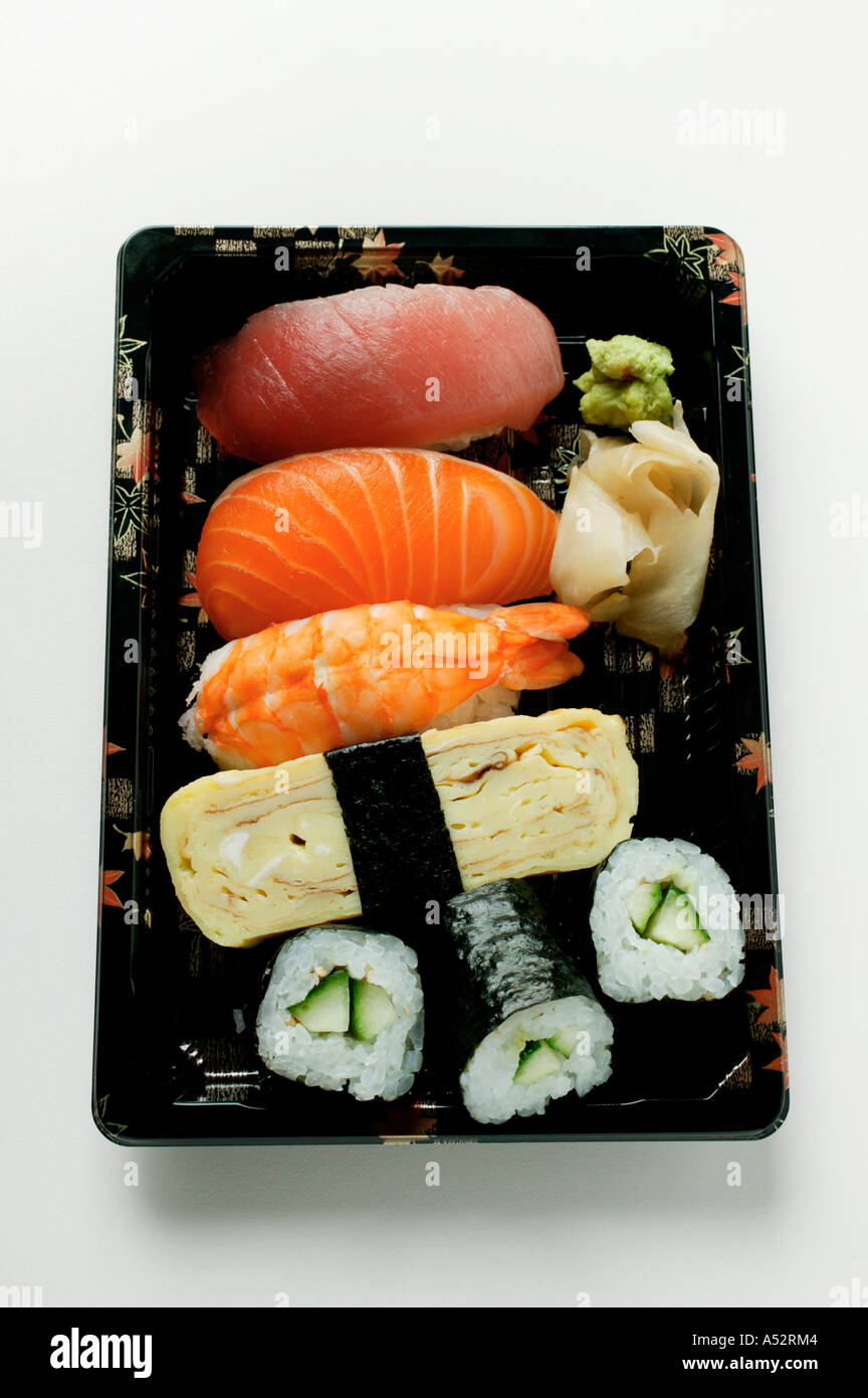 Sushi to go Stock Photo - Alamy