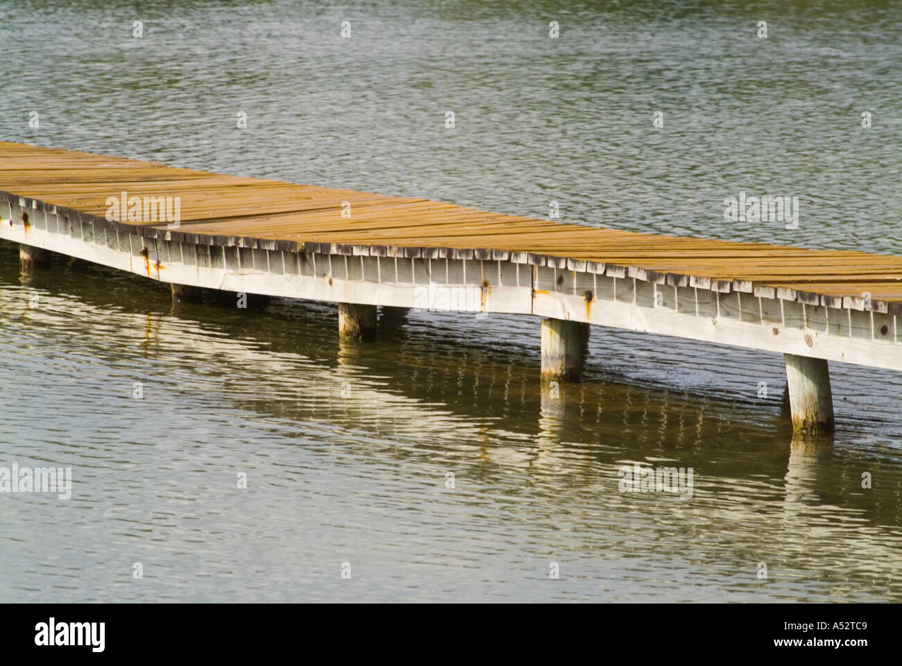 dock over lake pond support platform Stock Photo - Alamy