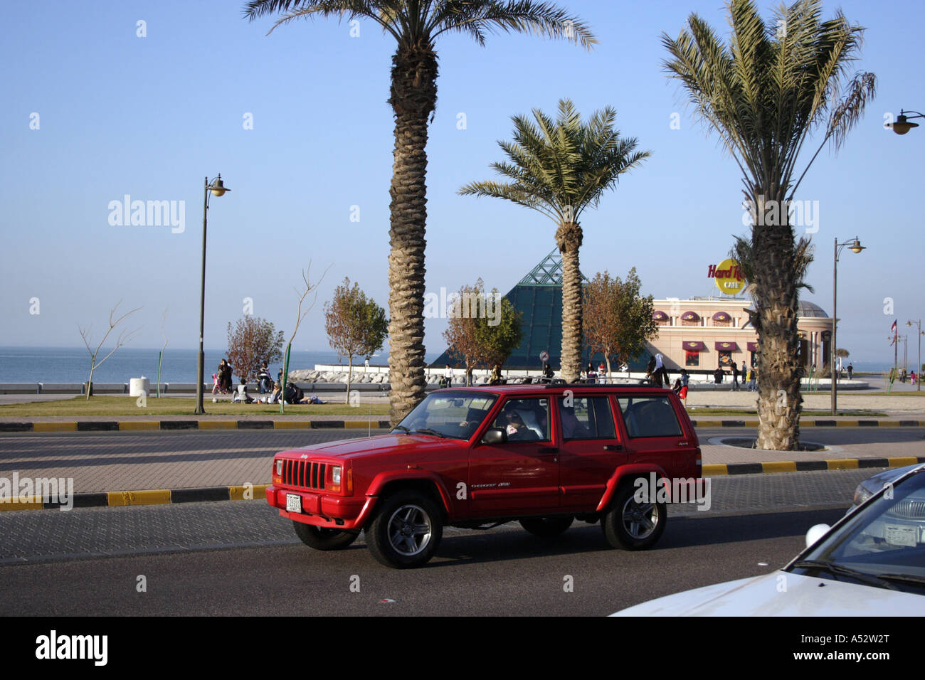 street of Salmiya by gulf sea - kuwait Stock Photo - Alamy