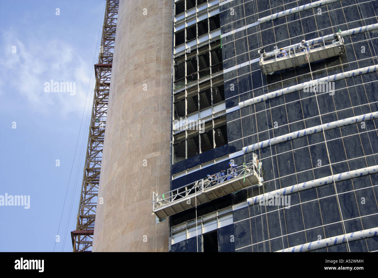 construction in kuwait Stock Photo - Alamy