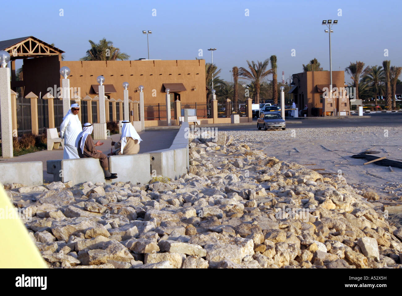 kuwaiti old men by sea Stock Photo - Alamy