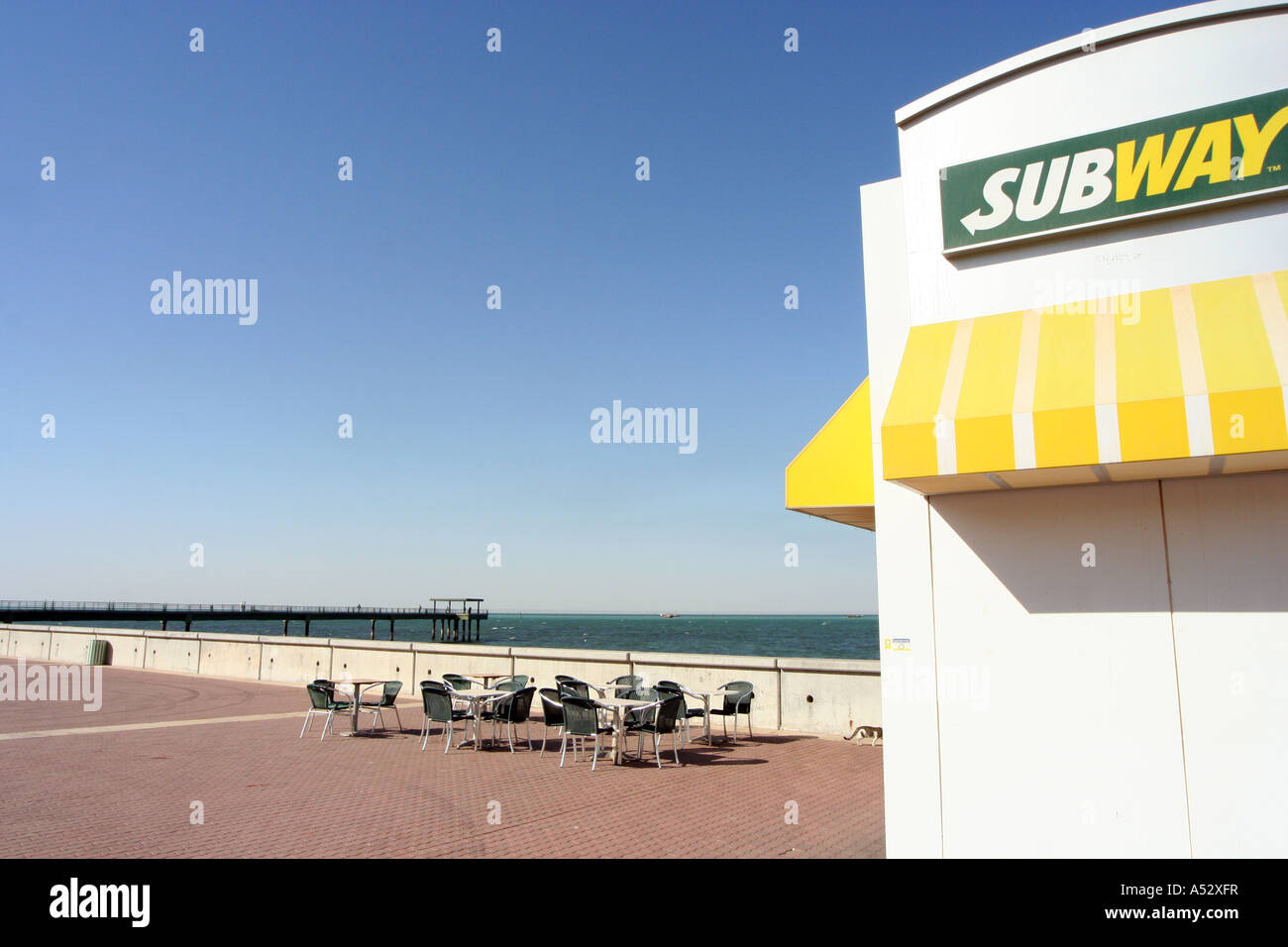 Cafe in kuwait hi-res stock photography and images - Alamy