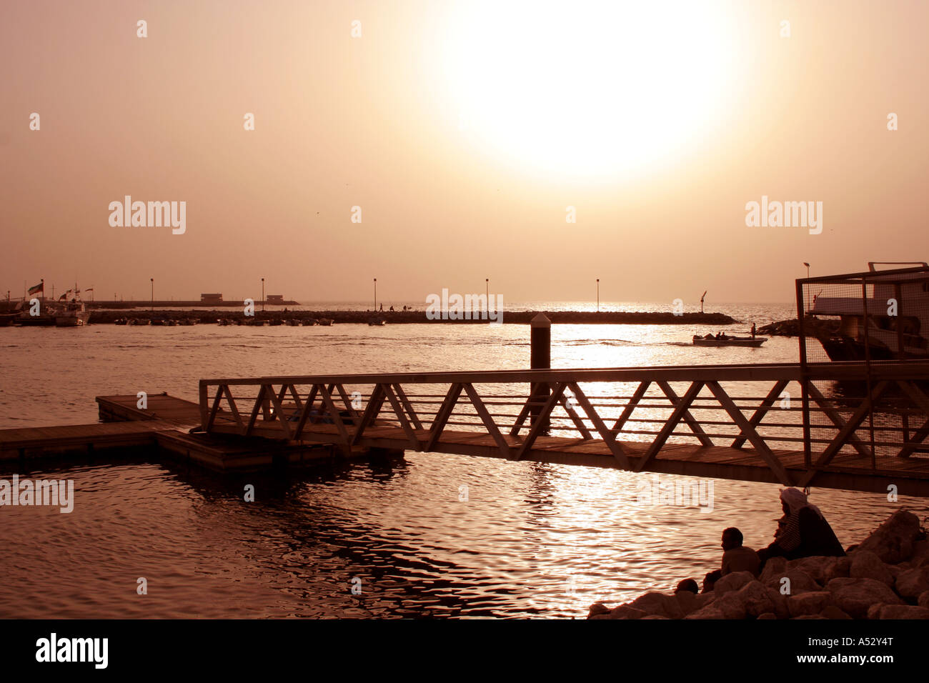 Kuwaiti dhow hi-res stock photography and images - Alamy