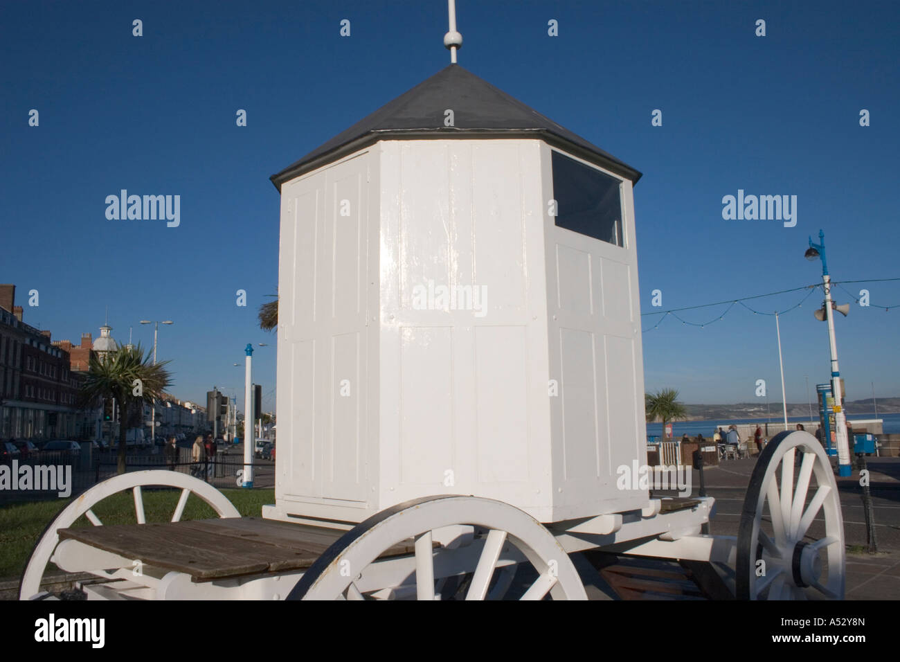 Bathing machine england hi-res stock photography and images - Alamy
