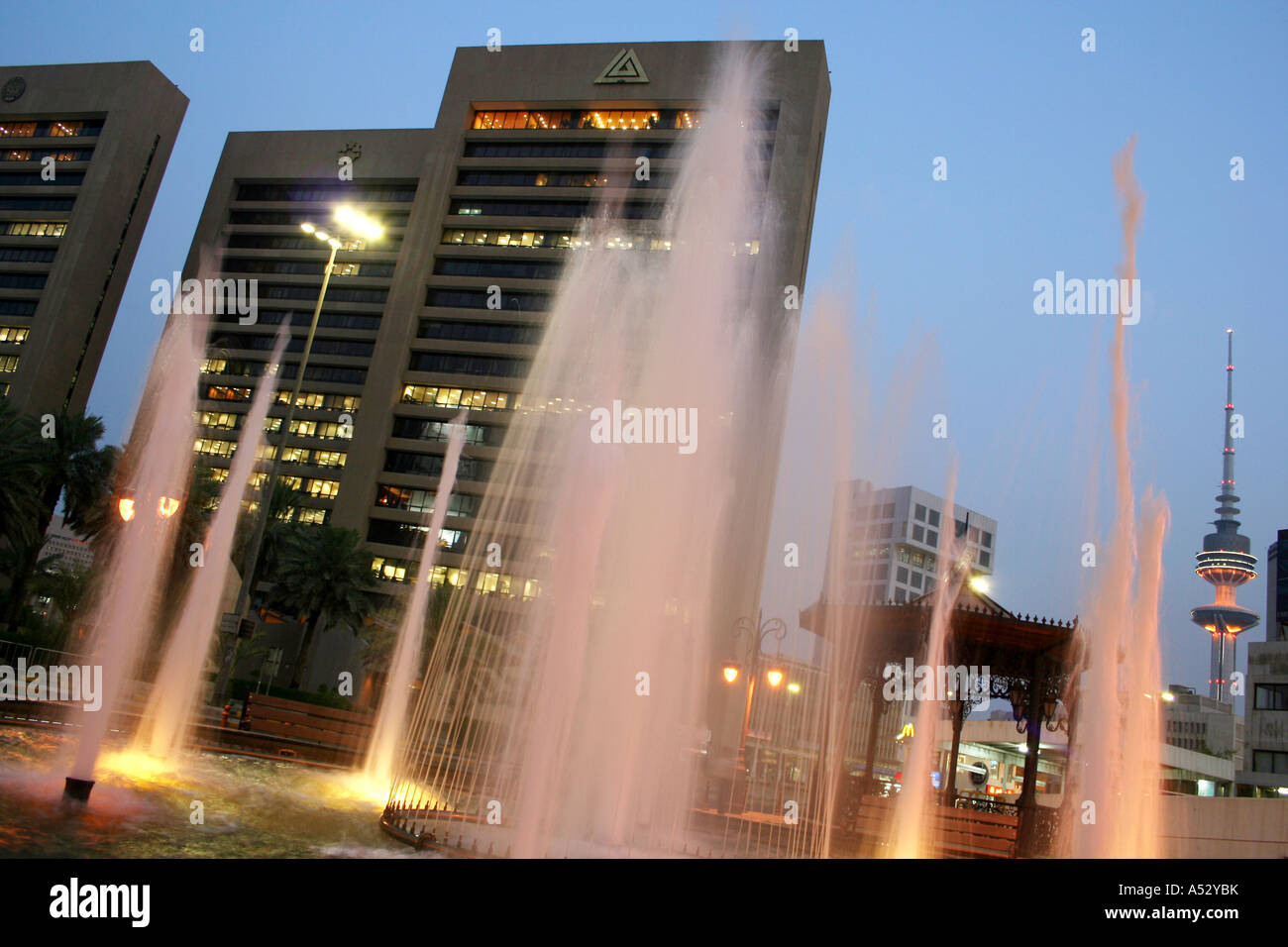 Structures of kuwait hi-res stock photography and images - Alamy