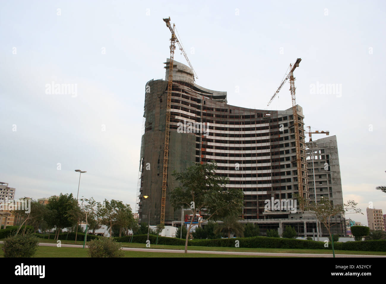 construction in kuwait Stock Photo - Alamy