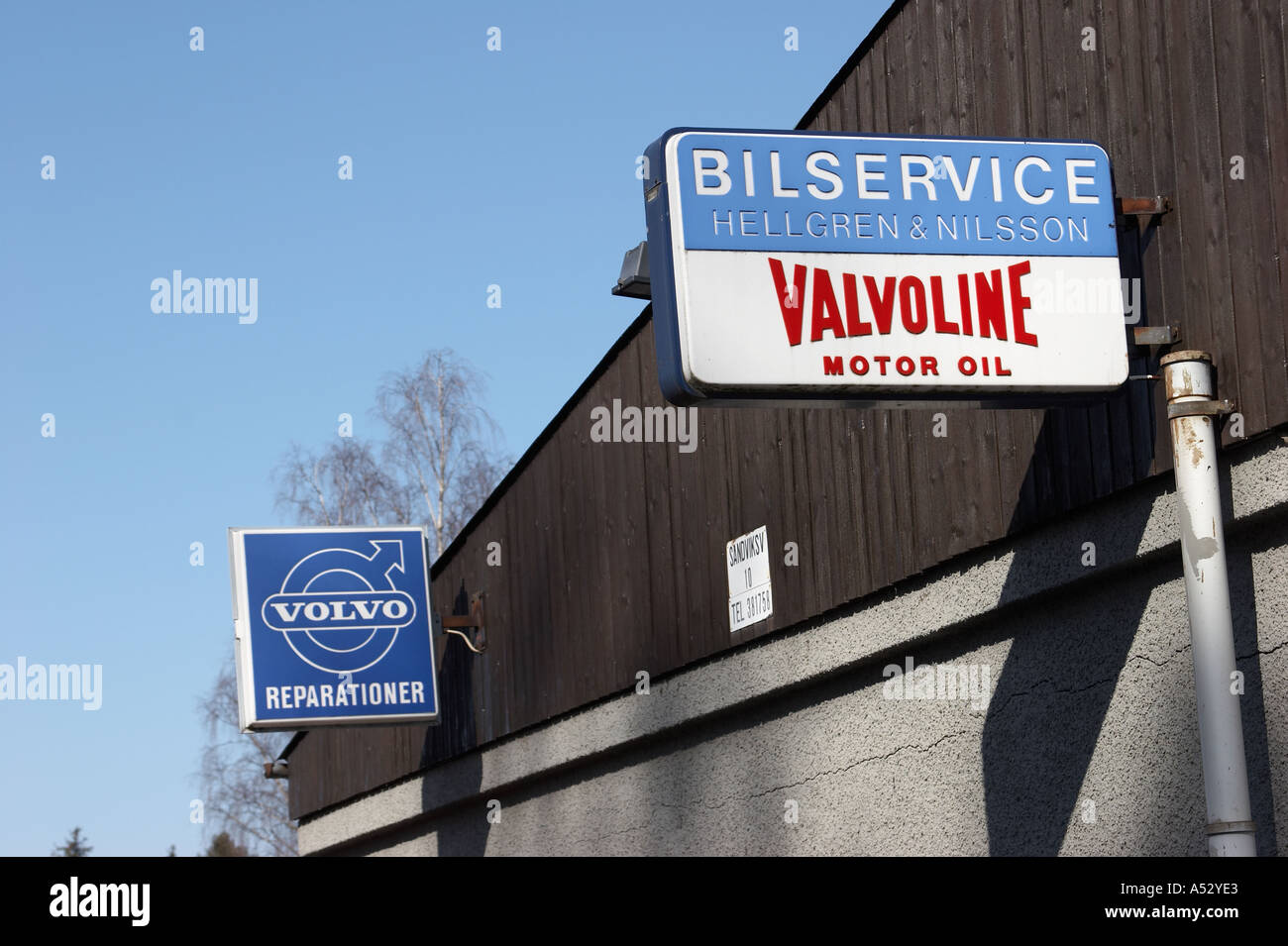 Volvo garage sign hi-res stock photography and images - Alamy