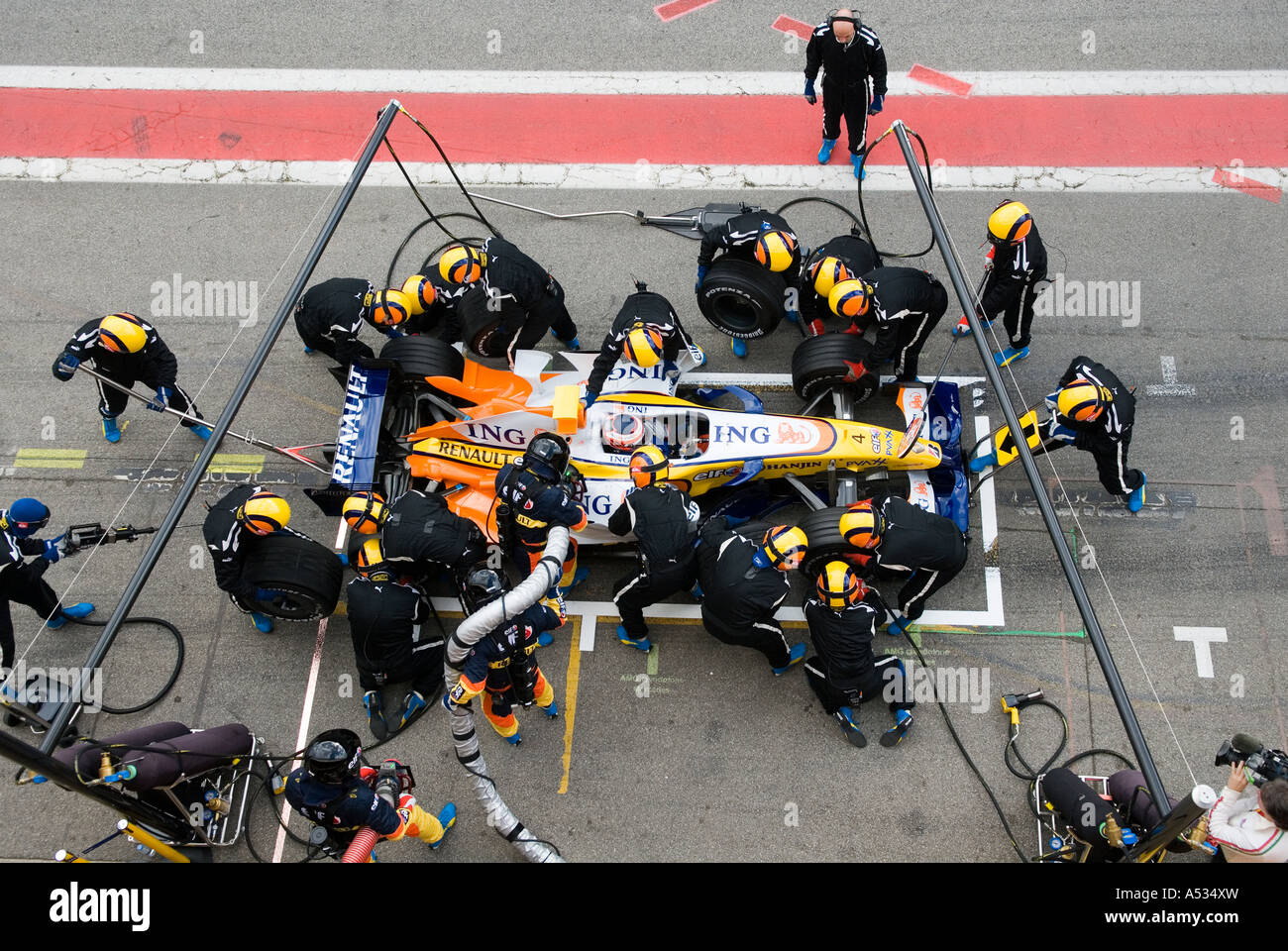 Formula 1 pit stop aerial hi-res stock photography and images - Alamy
