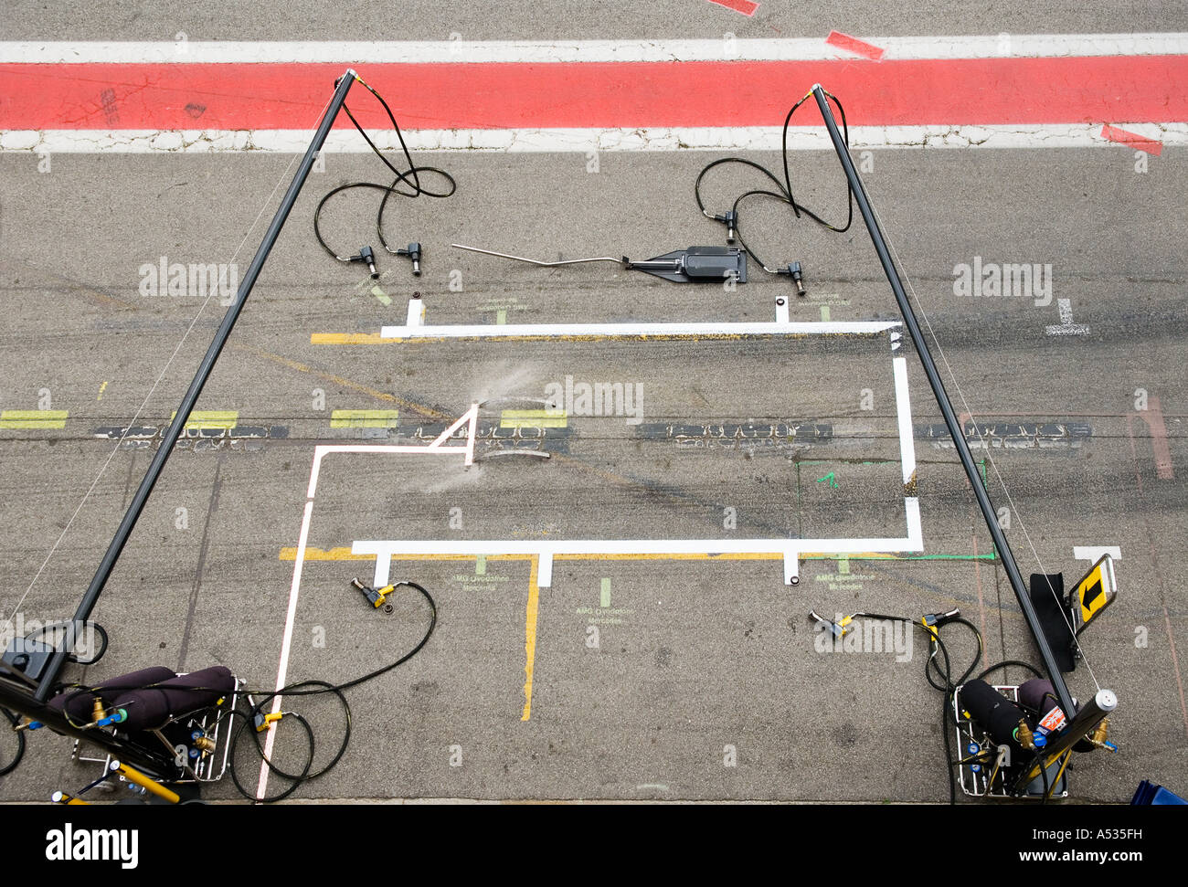 Empty pit lane hi-res stock photography and images - Alamy