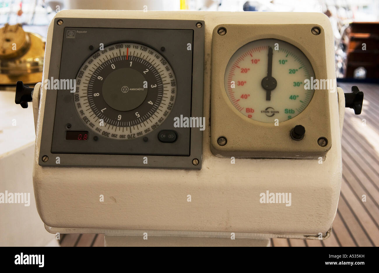 Modern ship navigation hi-res stock photography and images - Alamy