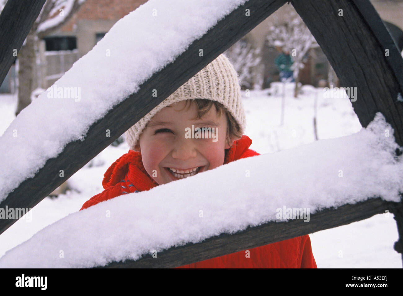 Child feeling cold outdoors hi-res stock photography and images - Alamy