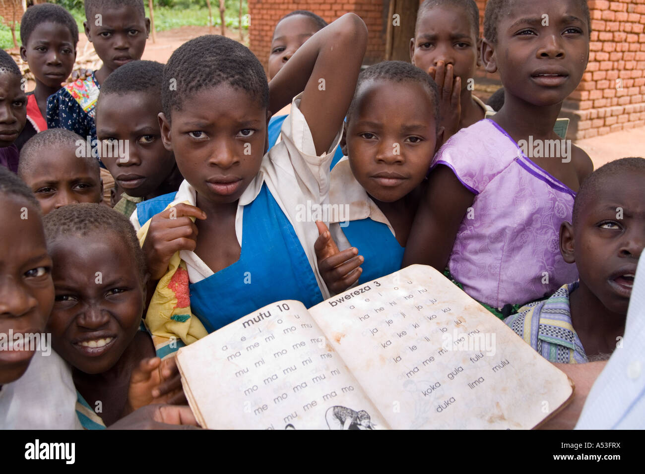 Malawi school girls High Resolution Stock Photography and Images - Alamy