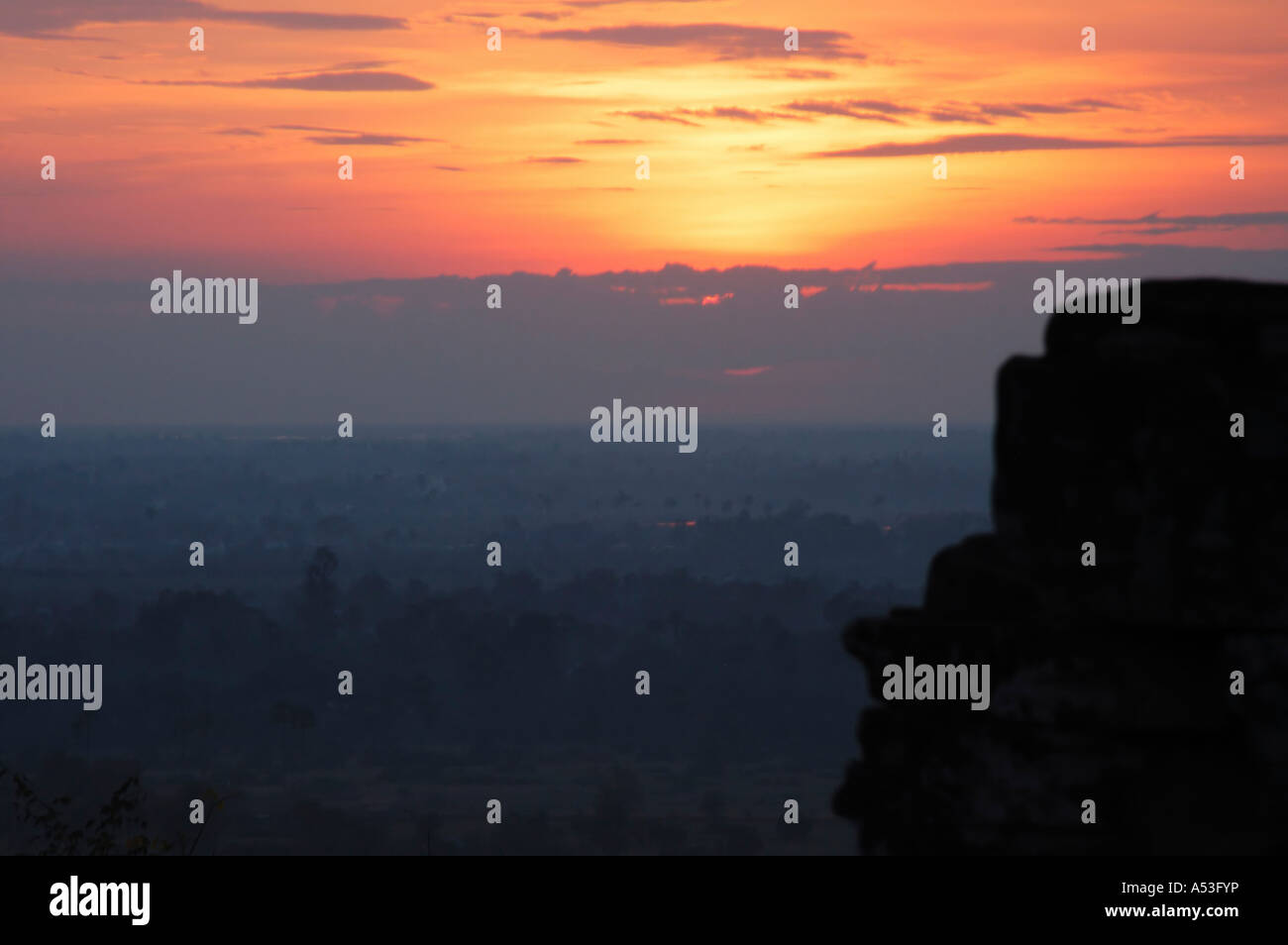 Cambodia temple mist hi-res stock photography and images - Alamy