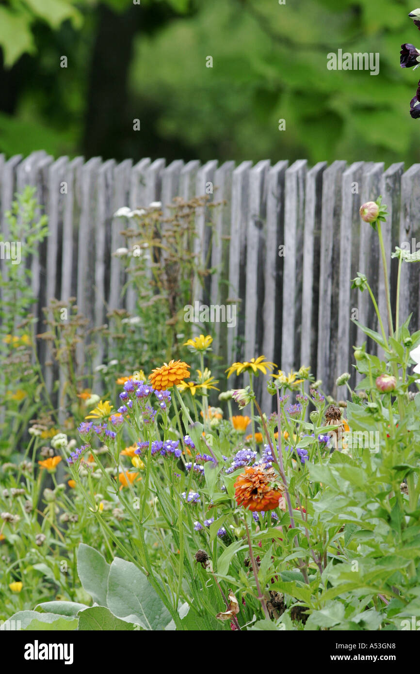 Colorful garden fences hi-res stock photography and images - Alamy