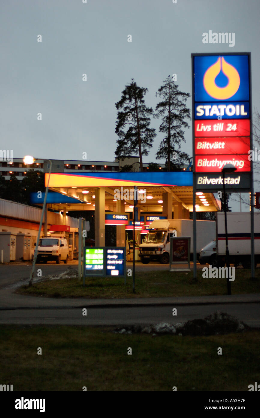 Petrol_station hi-res stock photography and images - Alamy