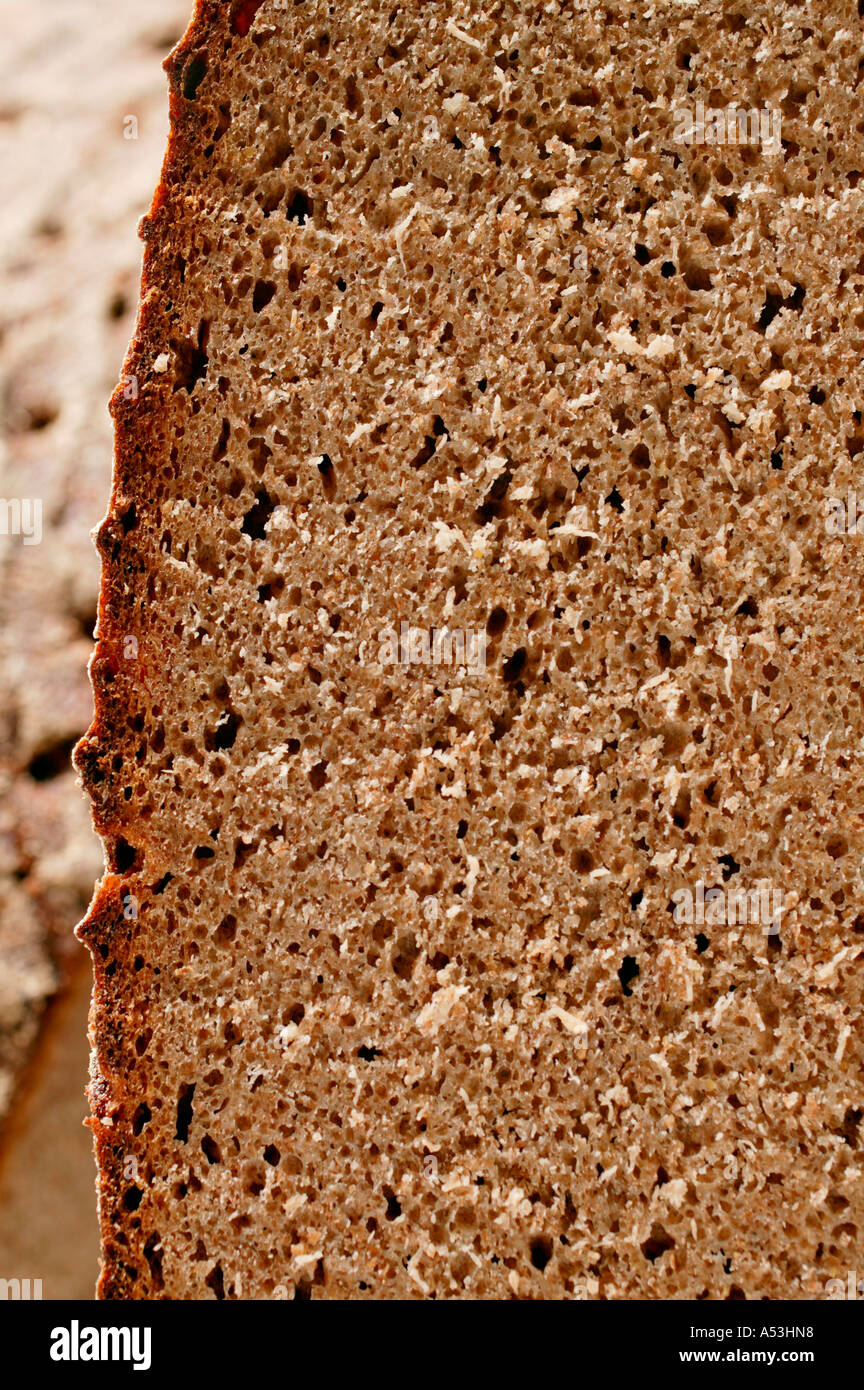 Farmhouse bread slices cut detail Stock Photo - Alamy