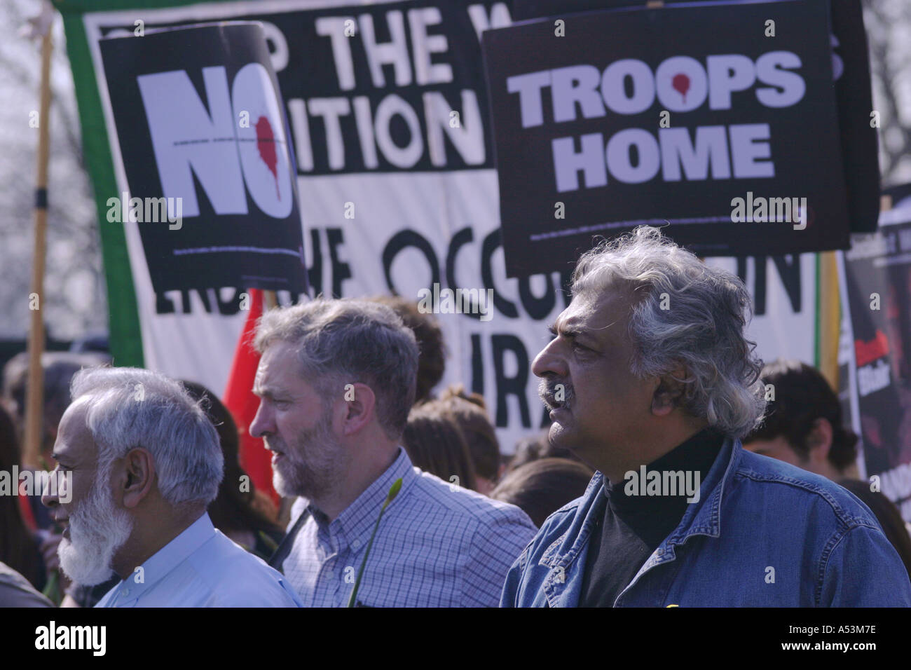 Tariq ali iraq war protest london hi-res stock photography and images ...