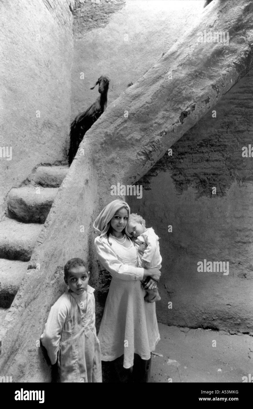 Painet ha1426 251 black and white women babies mother children home al ...