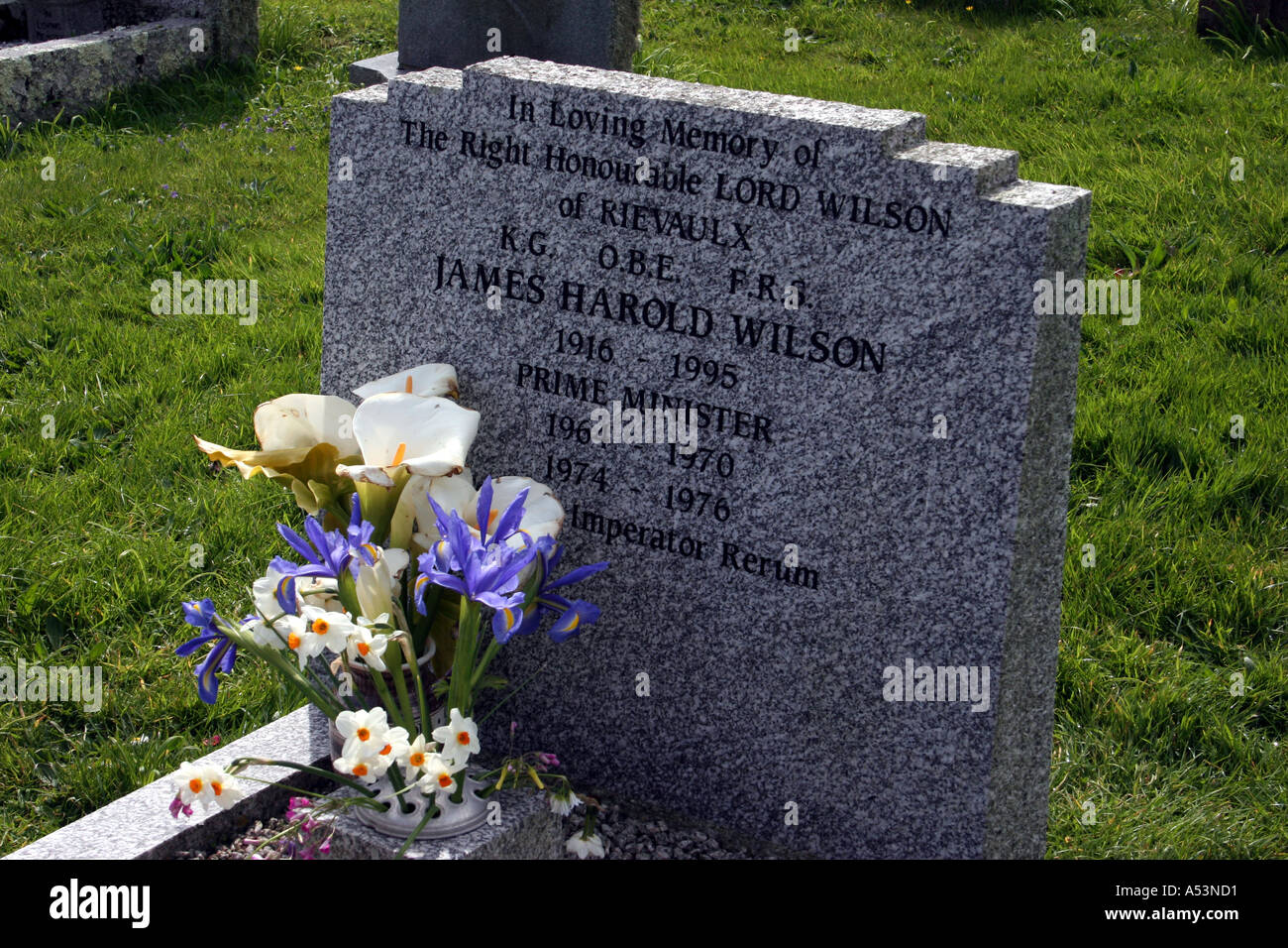 Harold Wilson Grave Stock Photo - Alamy
