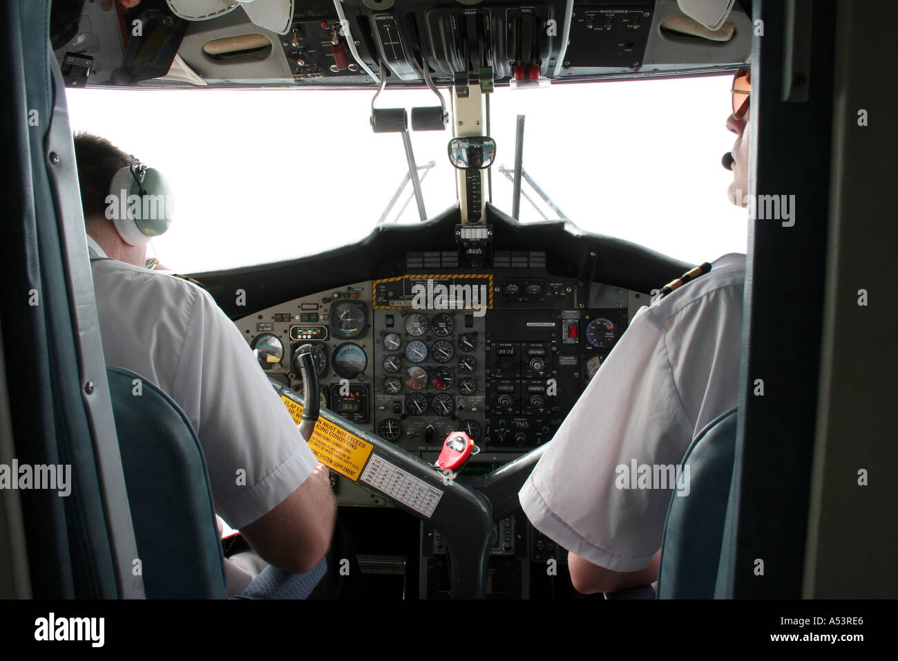 Cockpit plane pilot co pilot take off hi-res stock photography and ...