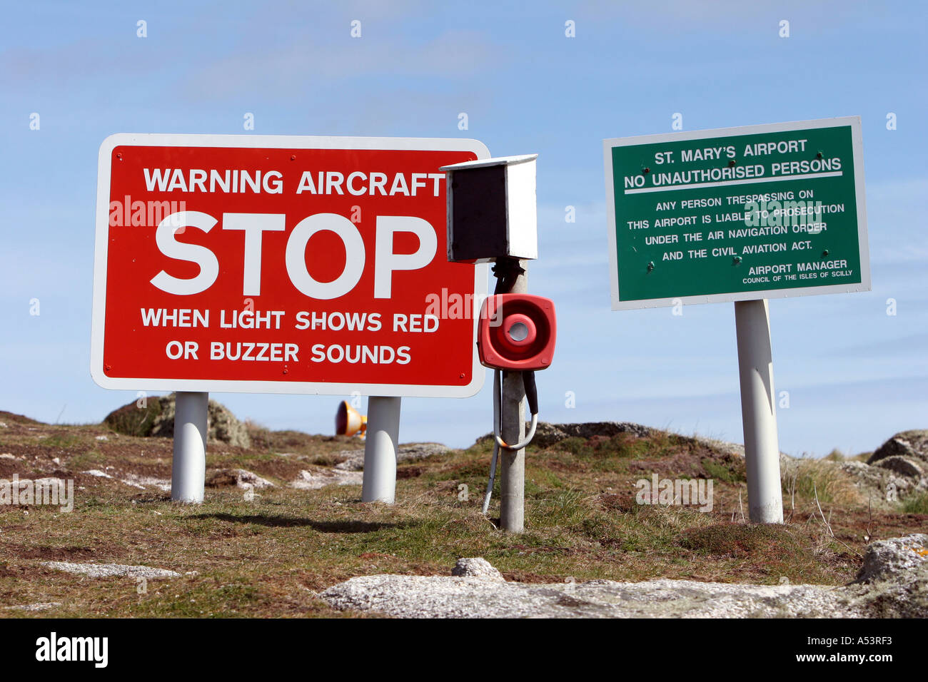 Airport runway stop warning sign hi-res stock photography and images ...