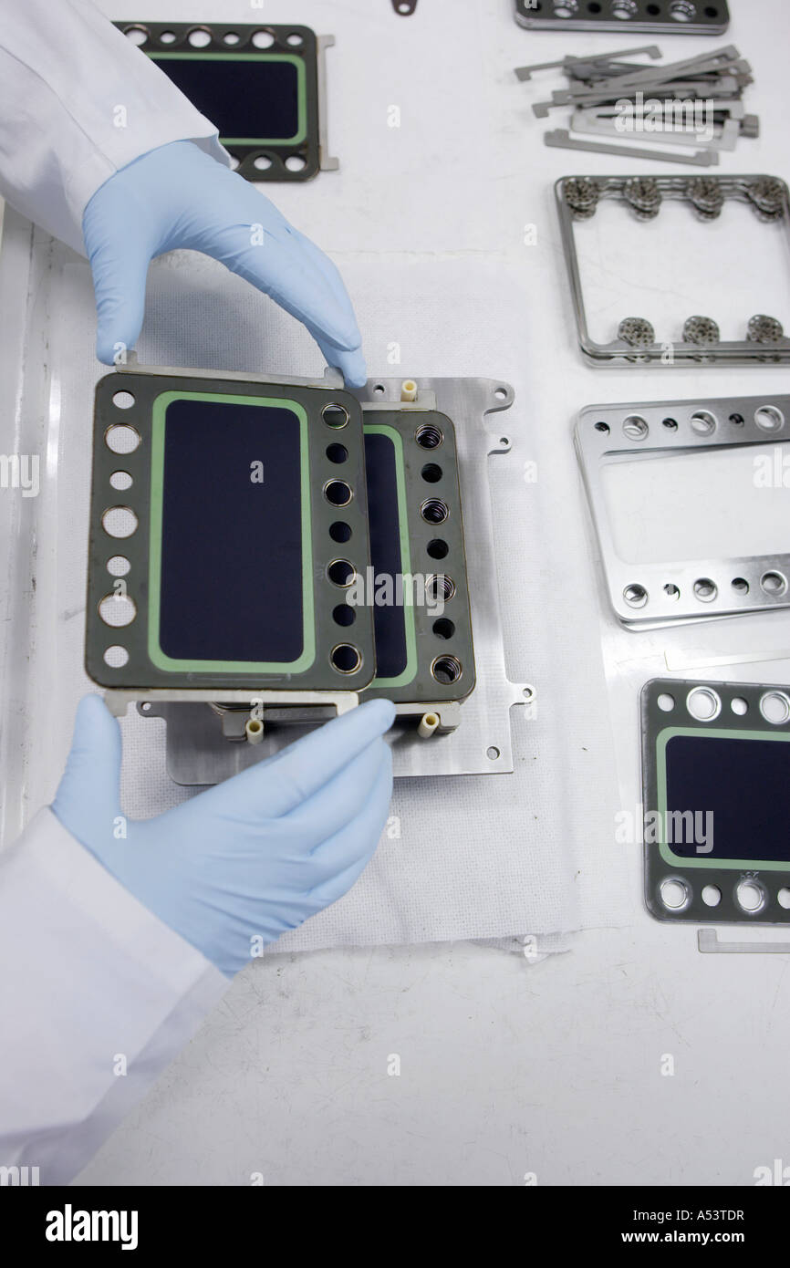 Fuel cell manufacturing hi-res stock photography and images - Alamy