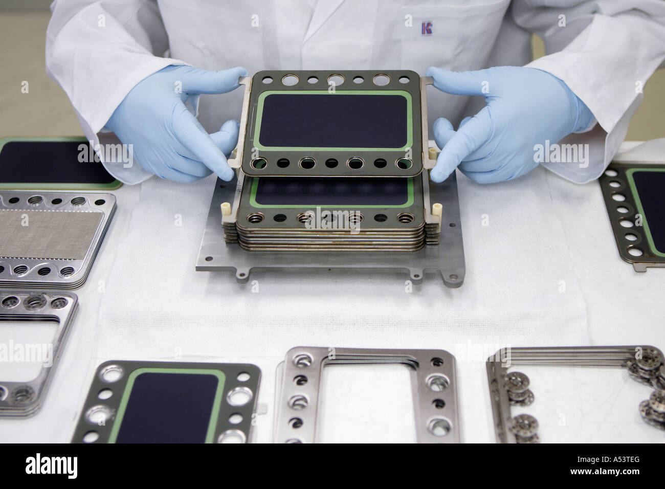 Stack hydrogen energy fuel cell hi-res stock photography and images - Alamy