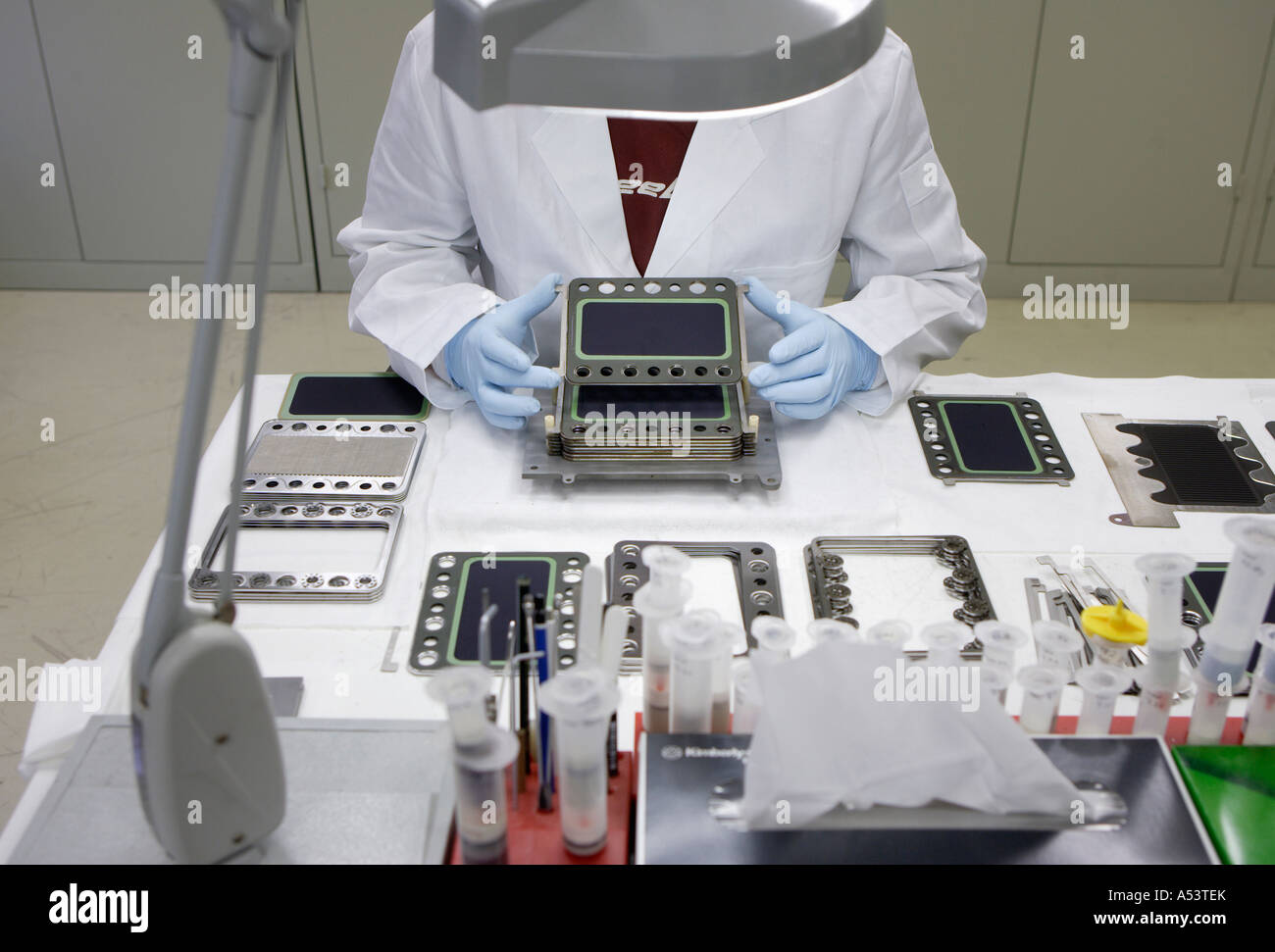 Fuel cell manufacturing hi-res stock photography and images - Alamy
