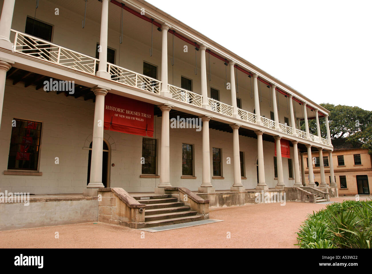 Royal mint building hi-res stock photography and images - Alamy