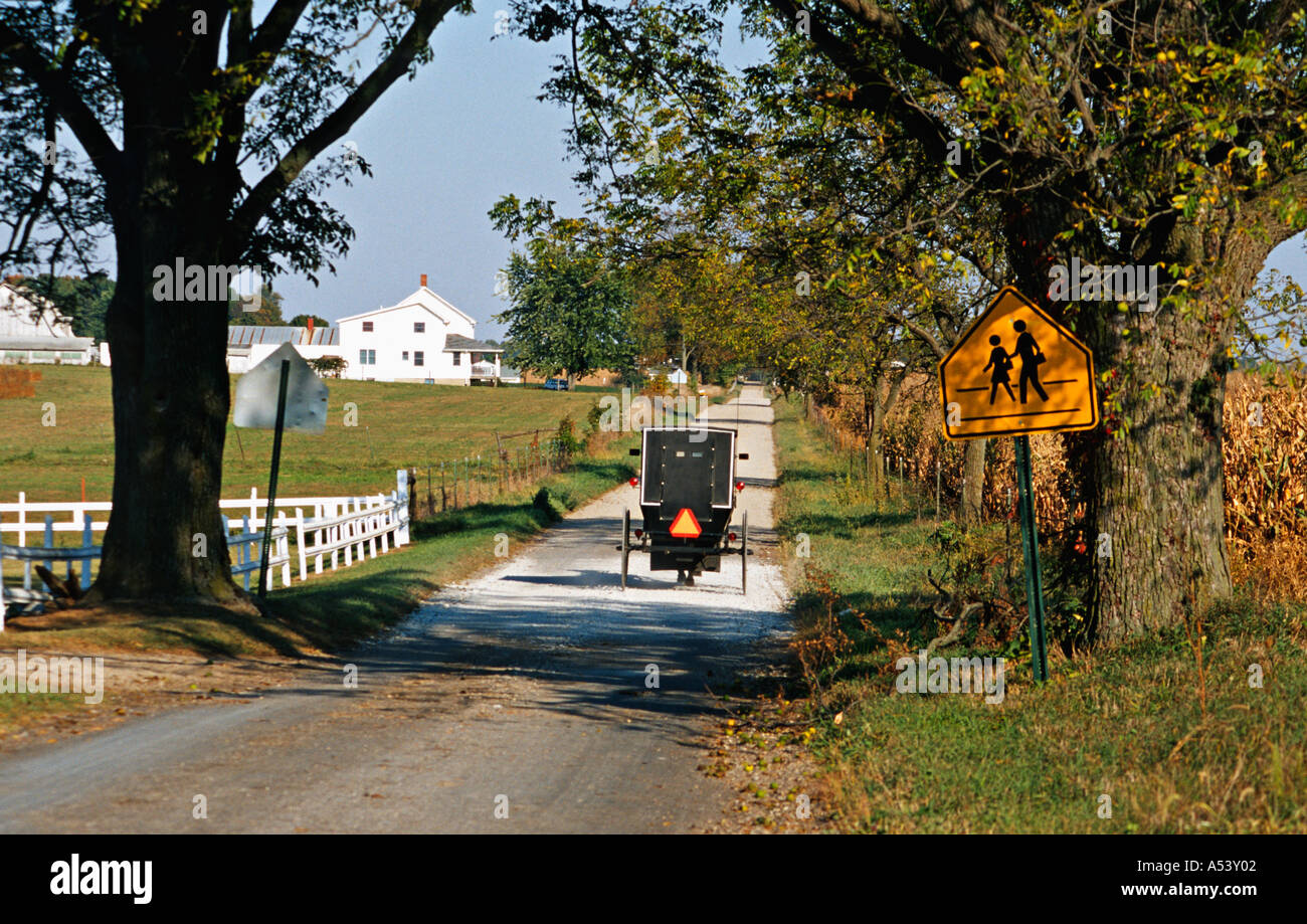 Amish country sign horse buggy hi-res stock photography and images - Alamy