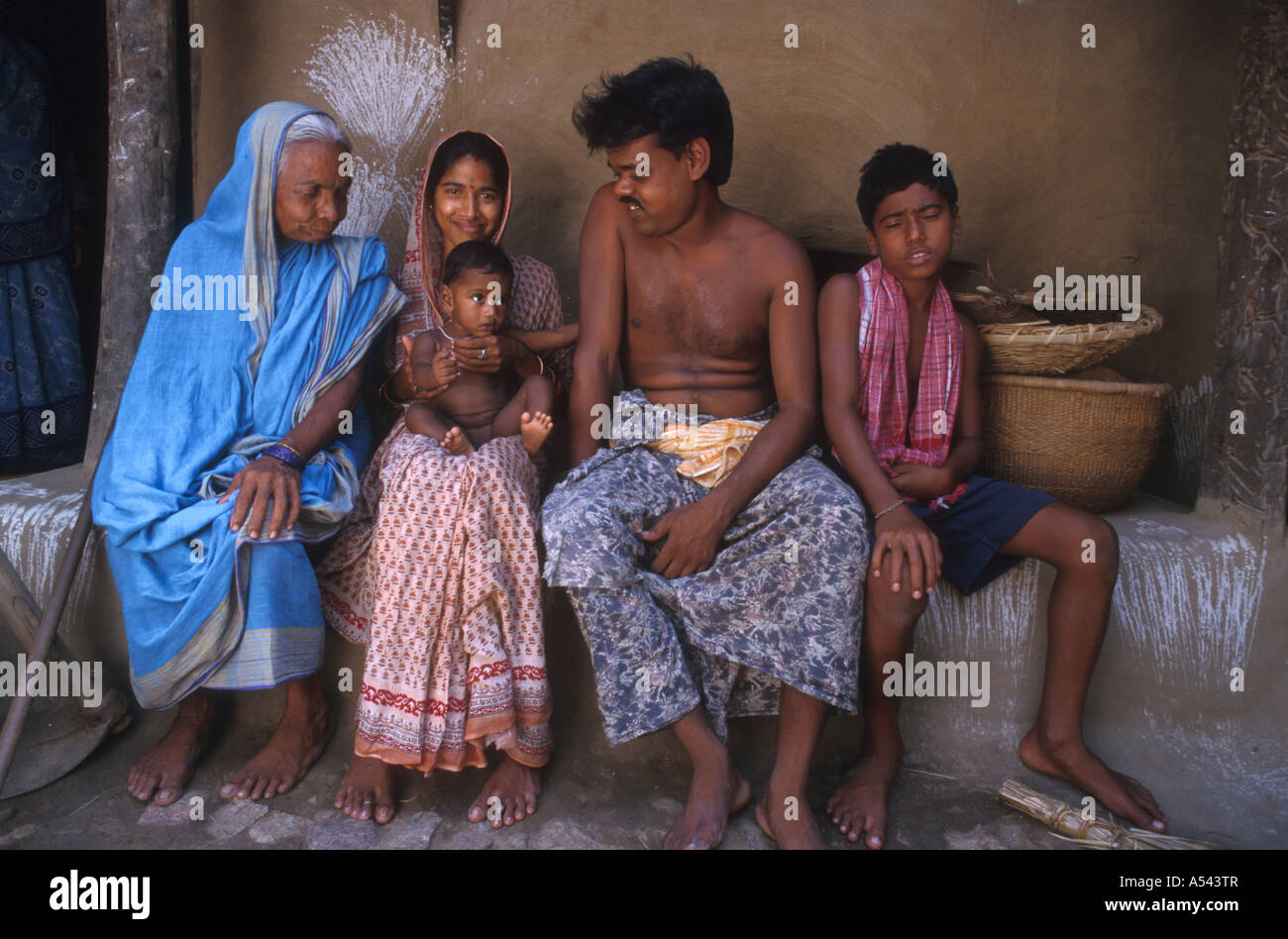 Poverty stricken families hi-res stock photography and images - Alamy