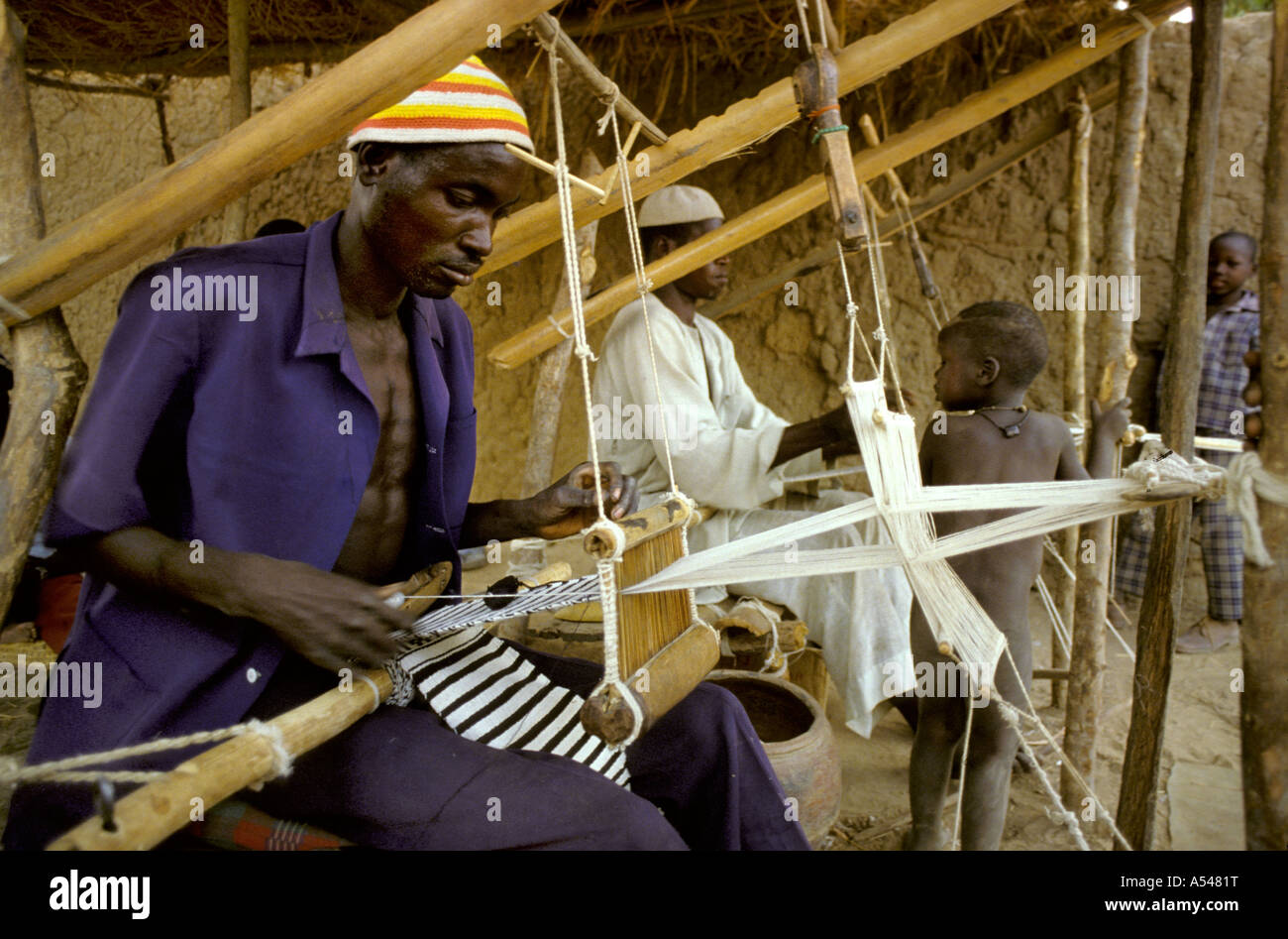 Painet hn1703 3068 mali men weaving kolokani country developing nation ...