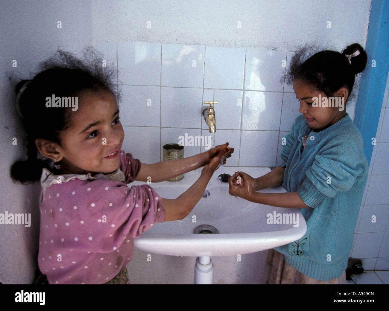 Aboveboard hi-res stock photography and images - Alamy