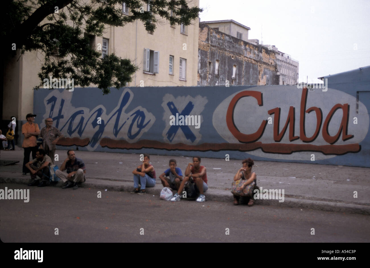 Painet hn1855 4291 cuba political slogan communist party havana country ...