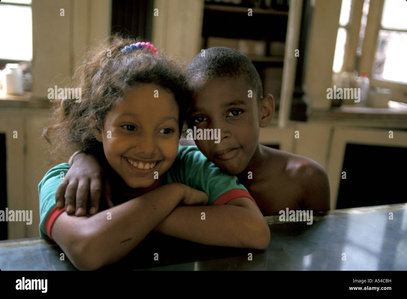 Painet hn1865 4314 cuba children boy girl havana country developing ...