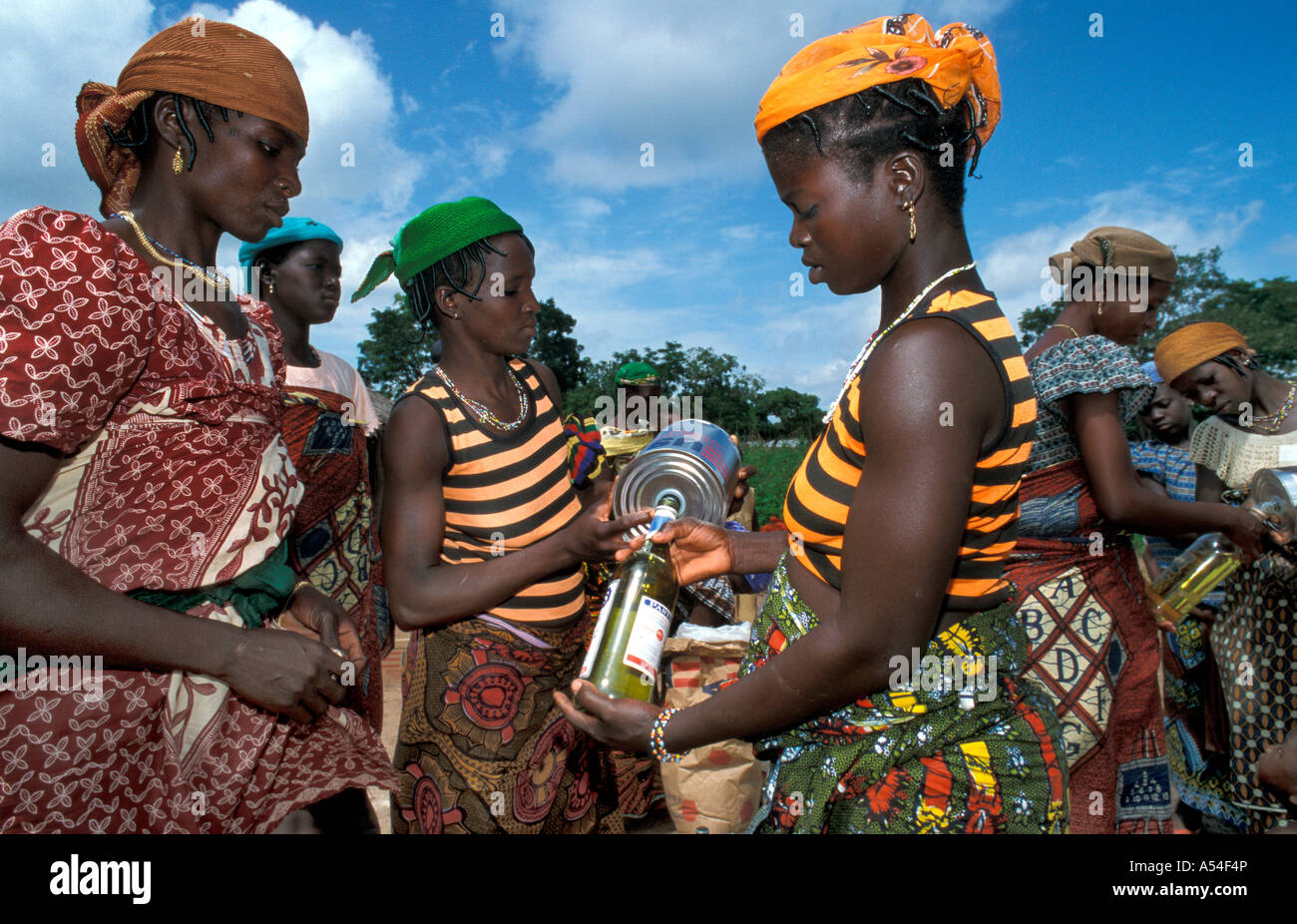 Painet hn2086 7554 benin women crs food distribution mother baby clinic ...