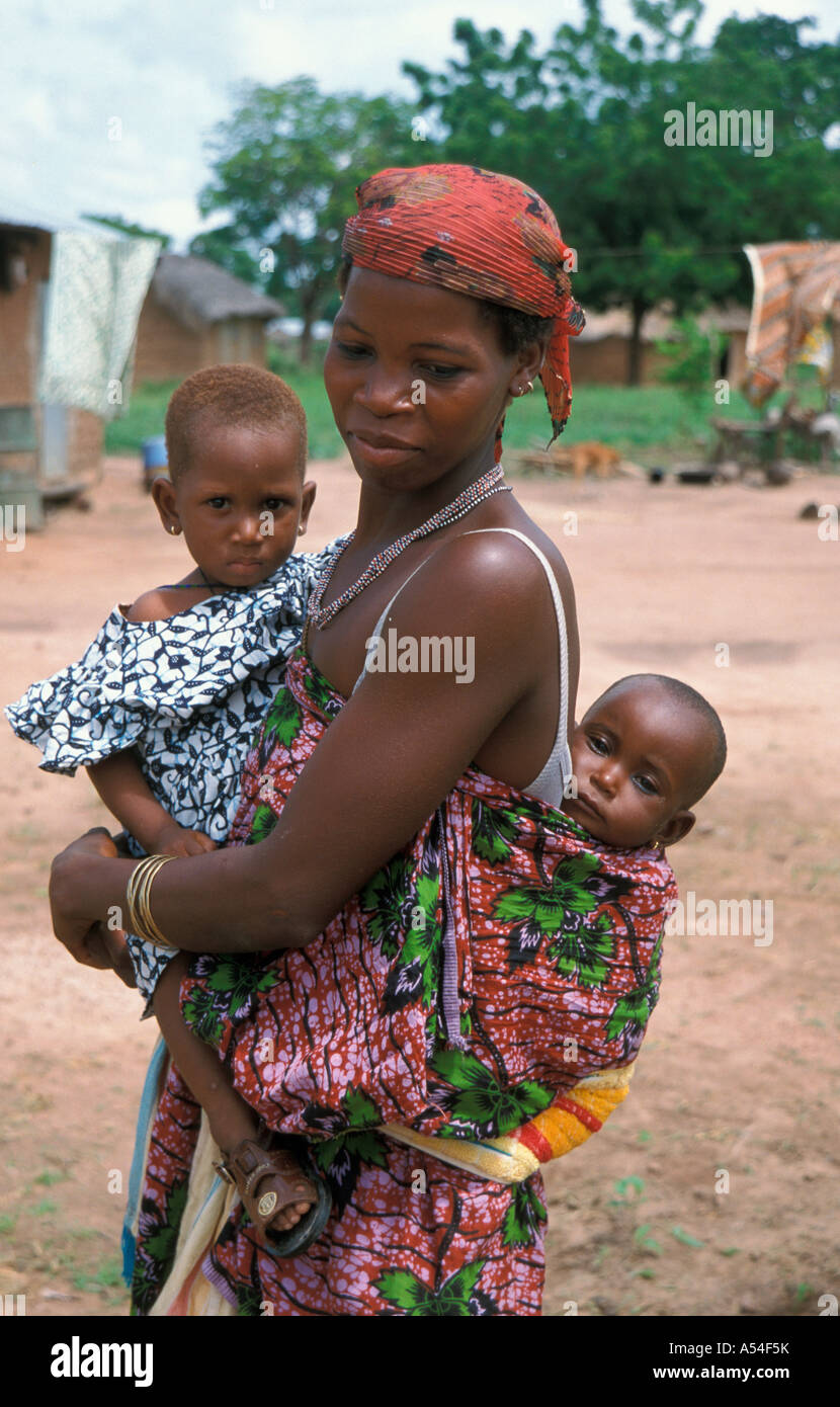 Painet hn2089 7558 benin woman babies hangar village bembereke country ...