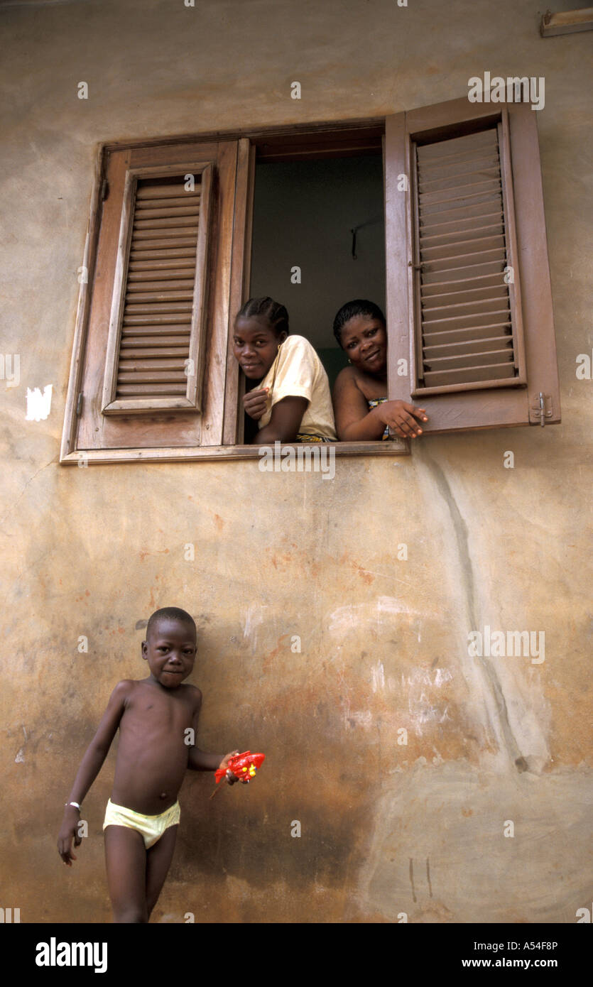 Benin craft hi-res stock photography and images - Alamy